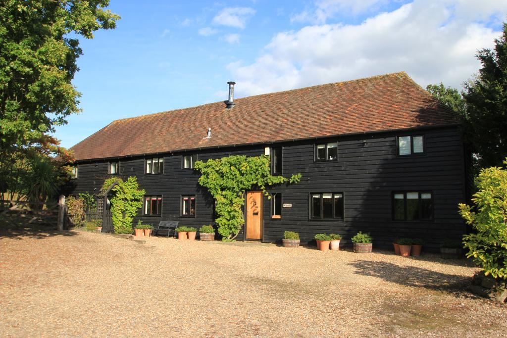 4 Bedroom Barn For Sale in Lughorse Lane, Hunton, Kent, ME15 0QU ...