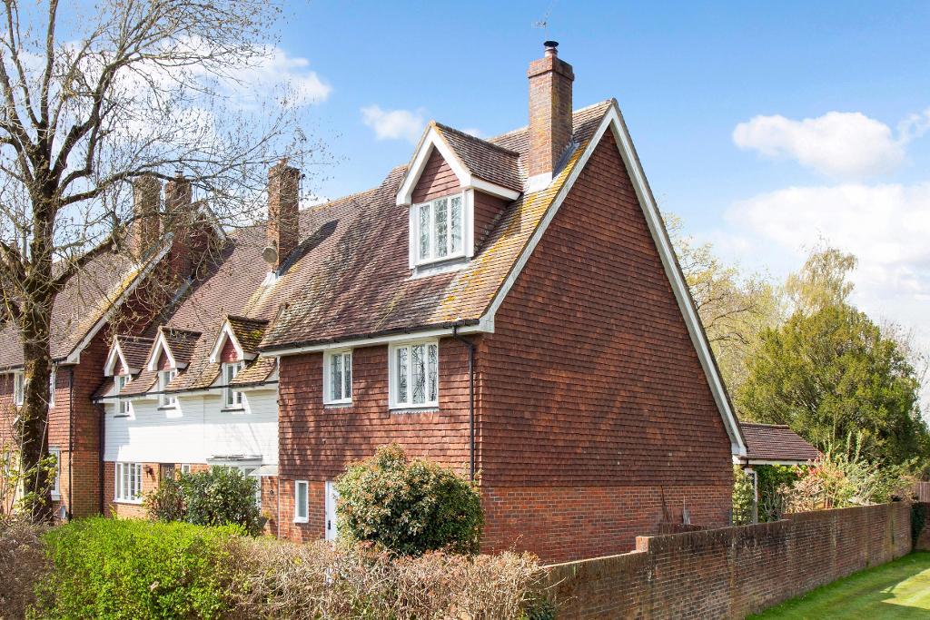 4 Bedroom End of Terrace Home For Sale in Rammell Mews, Frythe Way ...