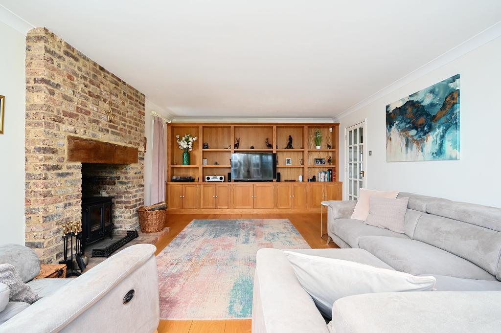 5 Bedroom Sold For Sale in Rookhurst Cottages, Chalk Lane, Glassenbury ...